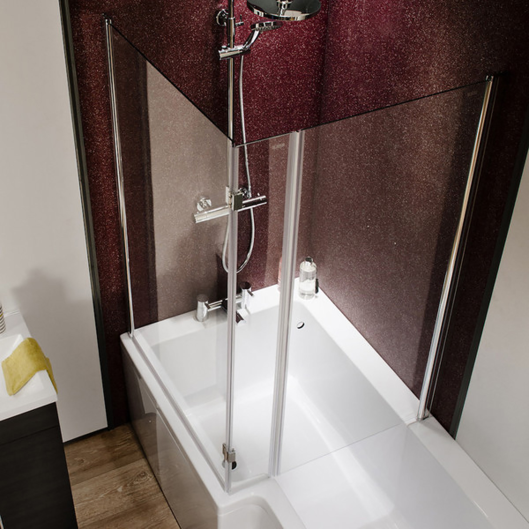 Cassellie Hinged Return Bath Screen | Royal Bathrooms